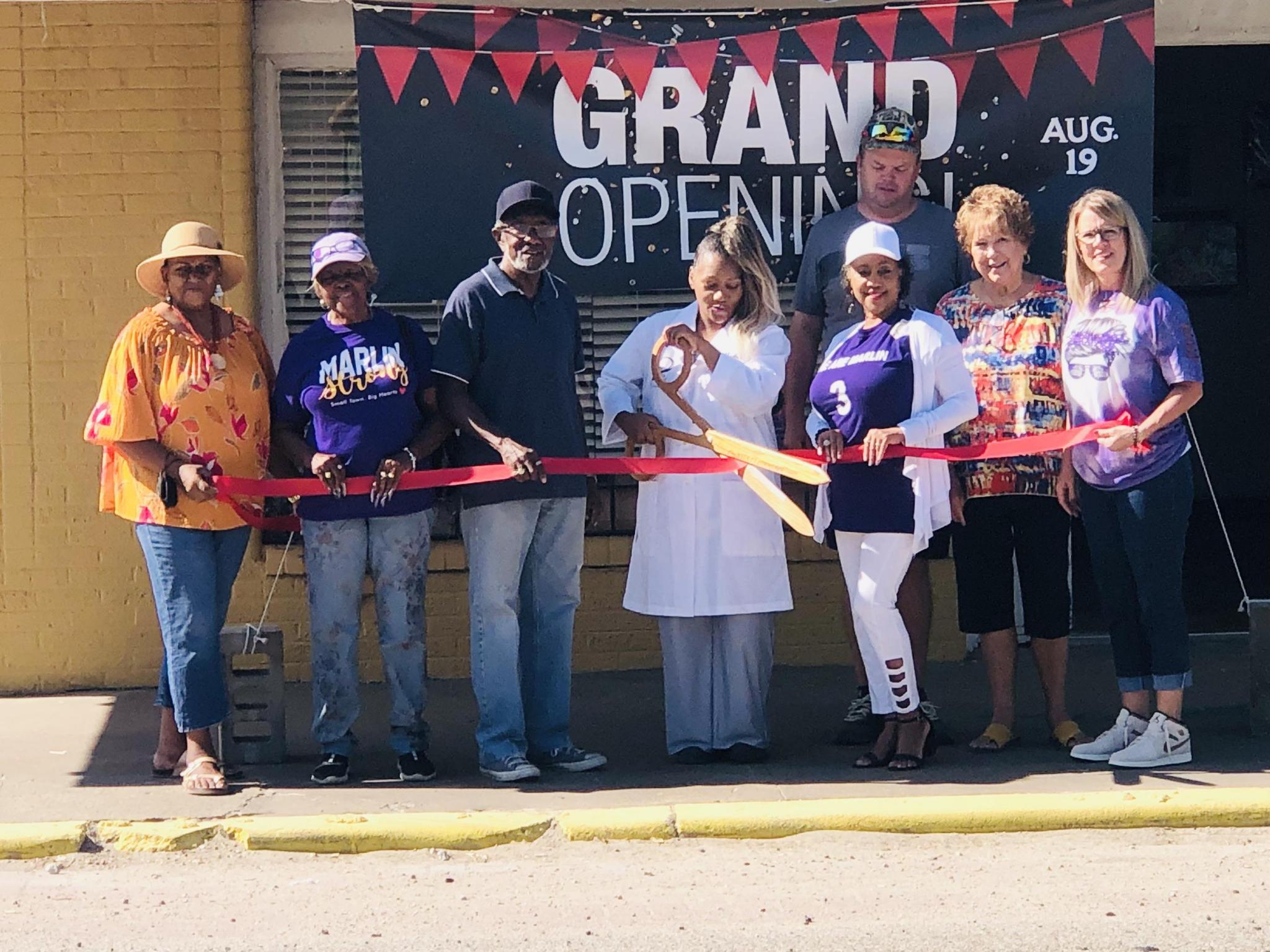 Chamber welcomes 2STYLE-U | The Marlin Democrat